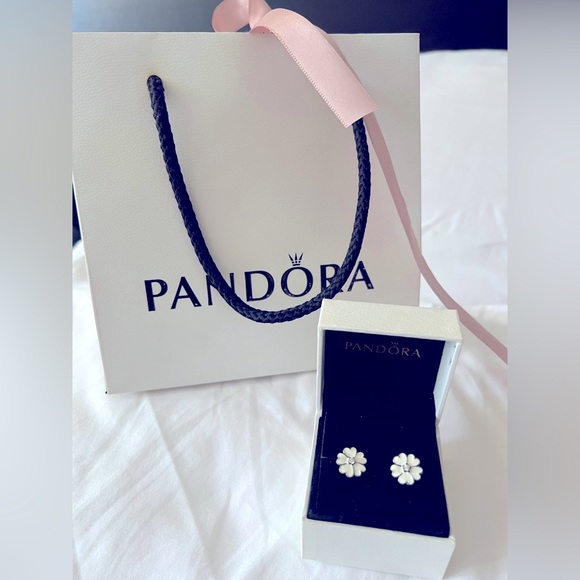 Pandora | Jewelry | Pandora Flower Daisy Earrings | Poshmark